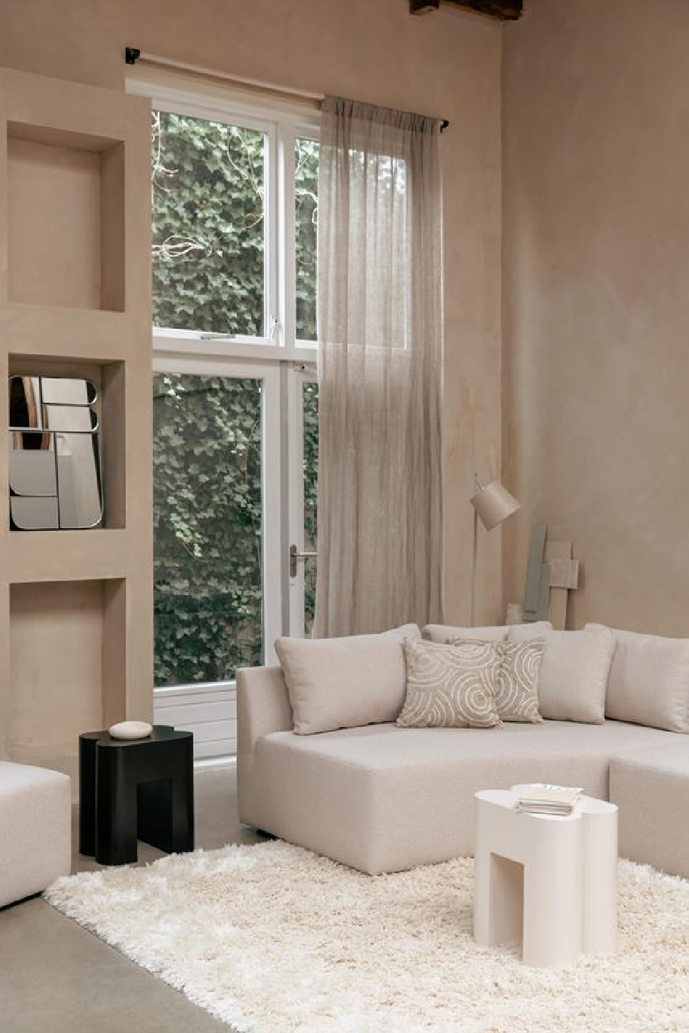 Modern Iron Stool | Zuiver Shape | Dutch Furniture – DUTCHFURNITURE.COM